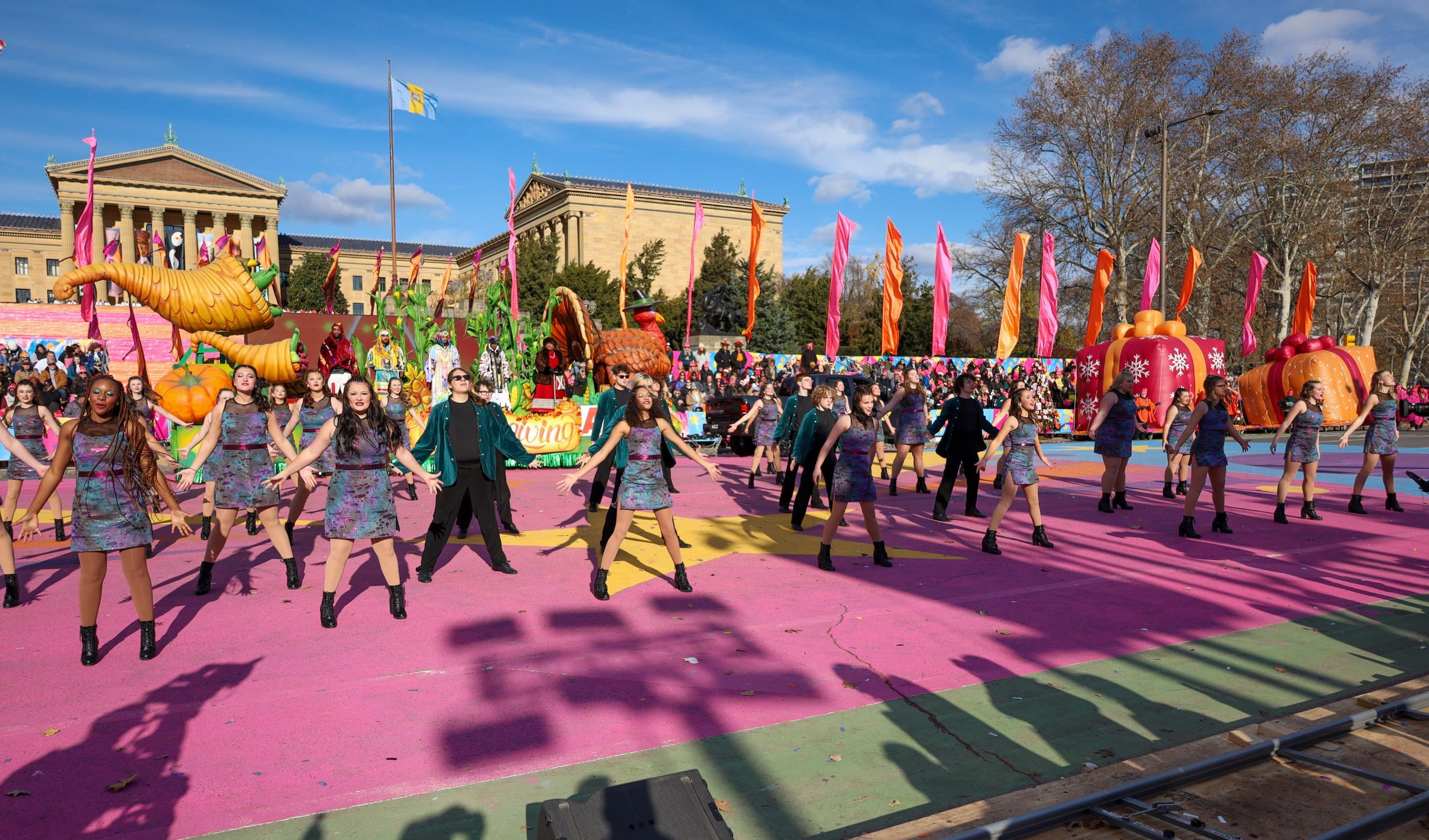 First-Ever Show Choir Performs in Philly Thanksgiving Day Parade ...